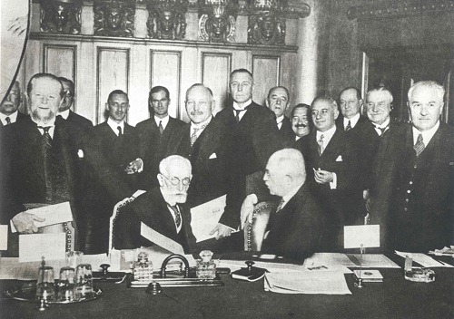 FAQ – Historical Association of Deutsche Bank